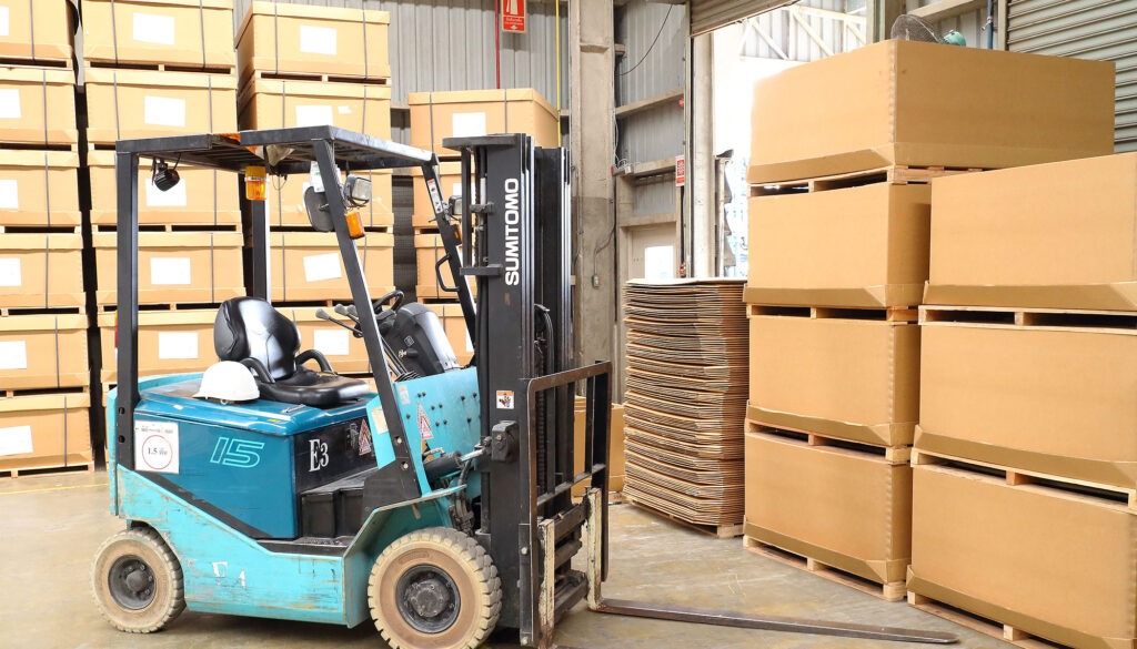 Bulk Storage Warehouse and Cross-Docking | Pallet Reworking